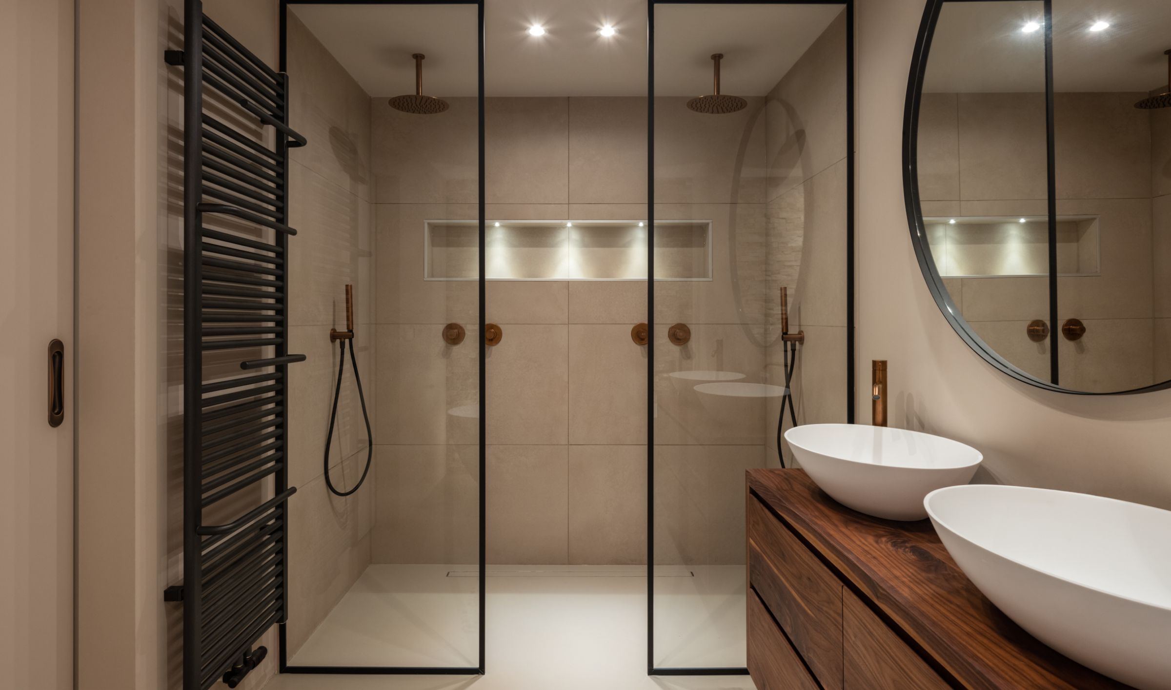 Bekijk onze collecties natuurstenen badkamertegels